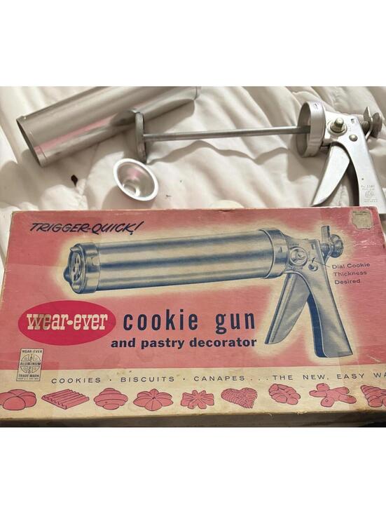 Wear-Ever | Kitchen | Wearever Cookie Gun And Pastry Decorator | Poshmark